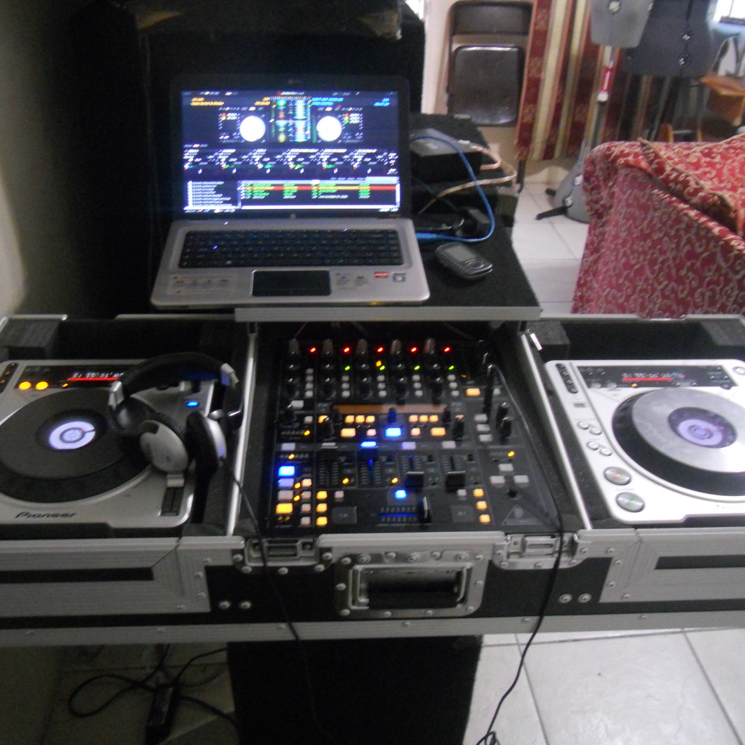 Stream dj scooby live mix by dj scooby | Listen online for free on ...