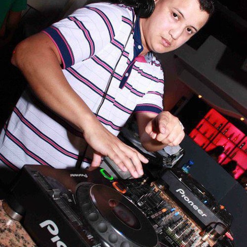 Stream DJ PIPO EL SUPER VACAN music | Listen to songs, albums ...
