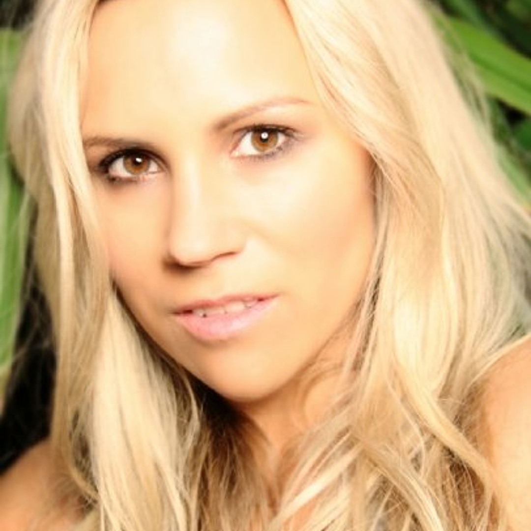 Rebecca Stone's Instagram, Twitter & Facebook on IDCrawl