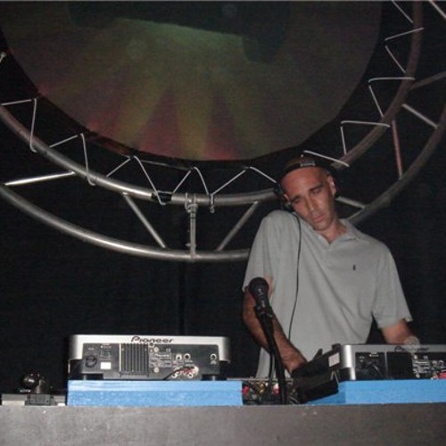 Stream dj rojo music | Listen to songs, albums, playlists for free on ...