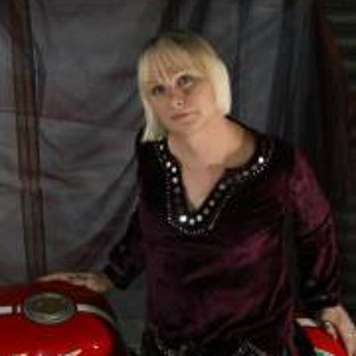 Stream Emma Chrysoprasia Roebuck music | Listen to songs, albums ...