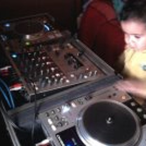 Stream Lizardo Jonathan music | Listen to songs, albums, playlists for ...