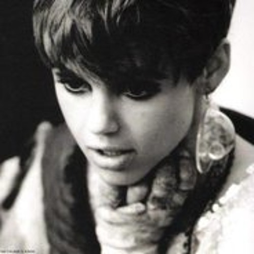 Stream Eve Xenia Kulas music | Listen to songs, albums, playlists for free on SoundCloud