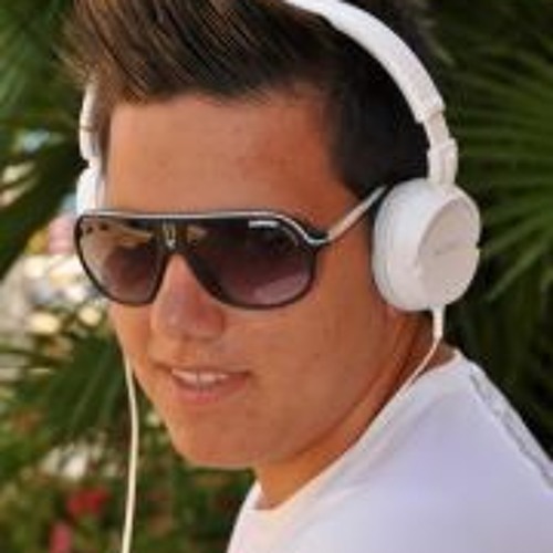 Stream Alex Lara 7 music | Listen to songs, albums, playlists for free ...