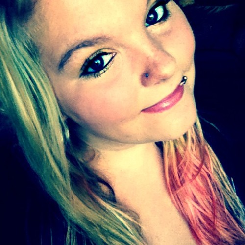 Amber May's Instagram, Twitter & Facebook on IDCrawl