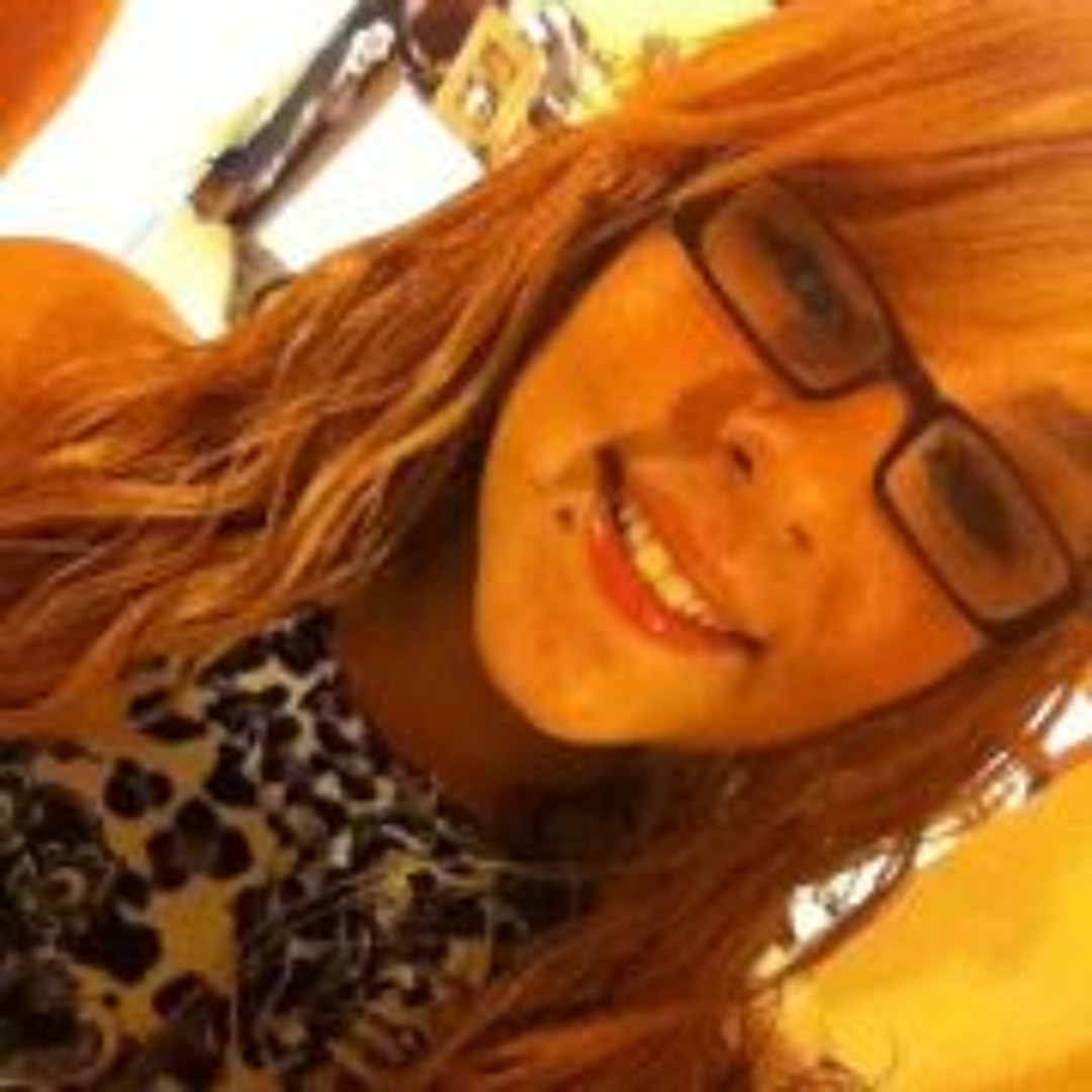 Roxanne Gomez's Instagram, Twitter & Facebook on IDCrawl