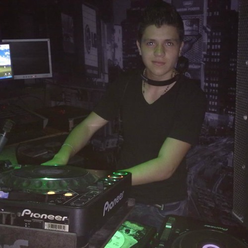 Stream Danny Rodríguez music | Listen to songs, albums, playlists for ...