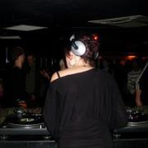 Stream Sarah Tonin Music Listen To Songs Albums Playlists For Free