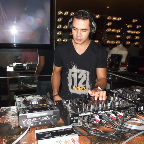 Stream Dj hêctor C music | Listen to songs, albums, playlists for free ...