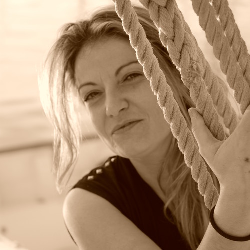 Stream TANIALEMAN music | Listen to songs, albums, playlists for free ...