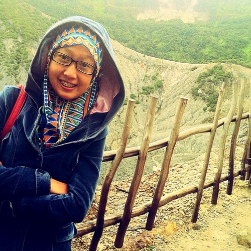 Listen to shaikh Hani Ar Rifa'i suratul Al Fajr by dindatamin in Quran playlist online for free ...