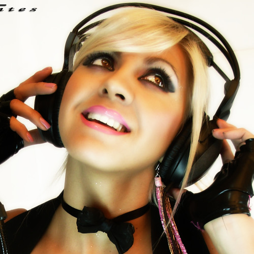 Stream Tu Tienes el Control by Helen Fuentes | Listen online for free ...