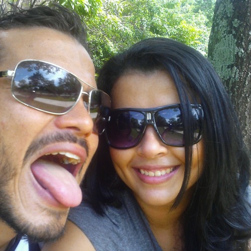 Stream Nota de voz de Robert Garcés para Kemmet by Arianaanais | Listen ...