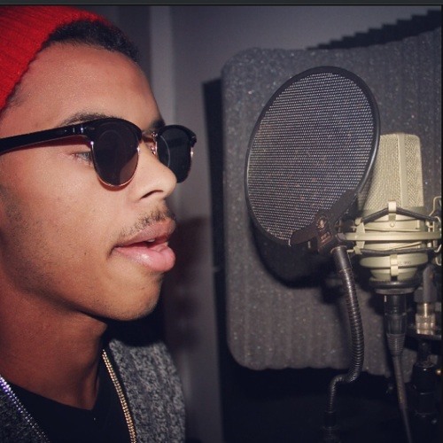 Stream Bitty_Bee_ music | Listen to songs, albums, playlists for free ...