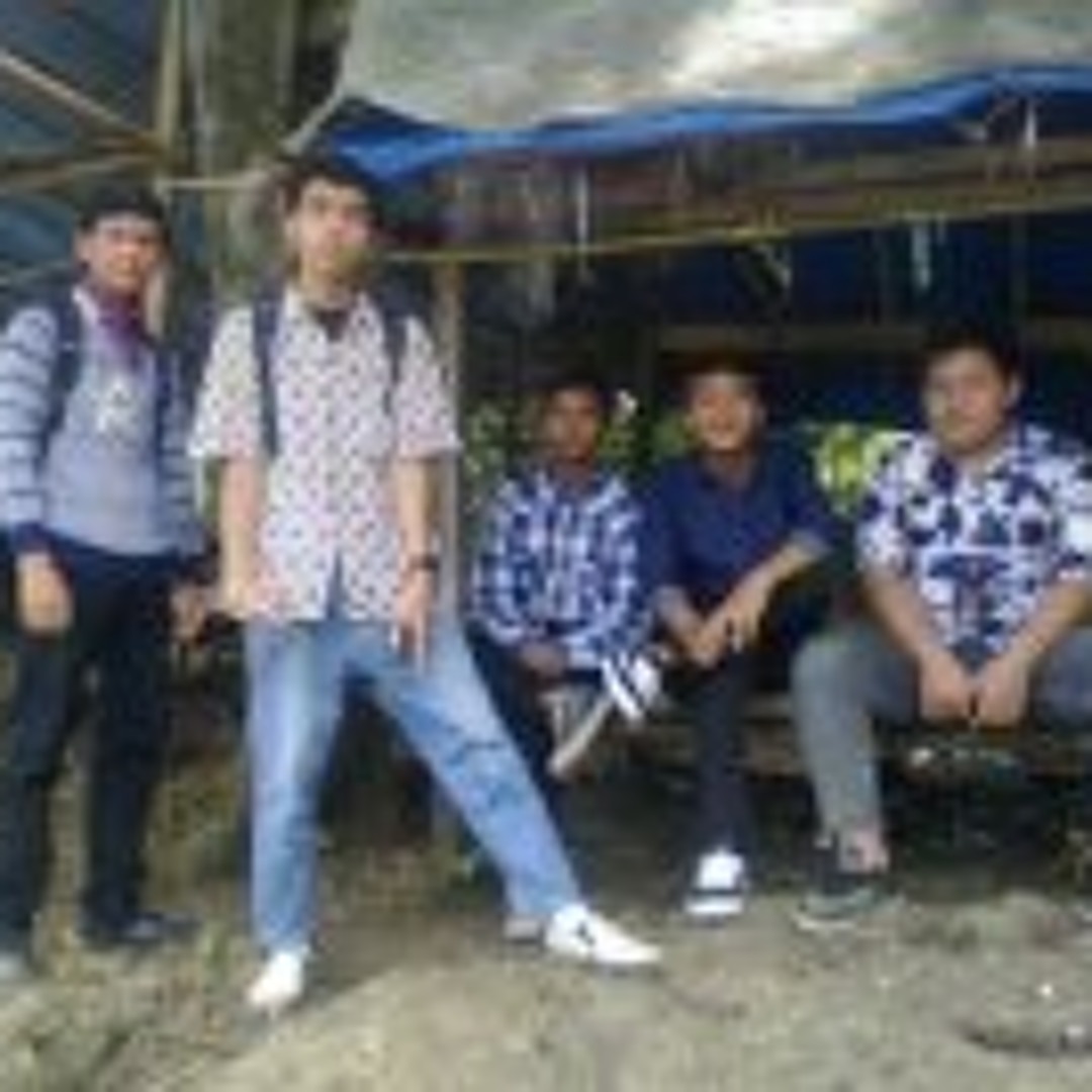 Listen to playlists featuring 4minute gayoon hyuna - come in by Steven ...