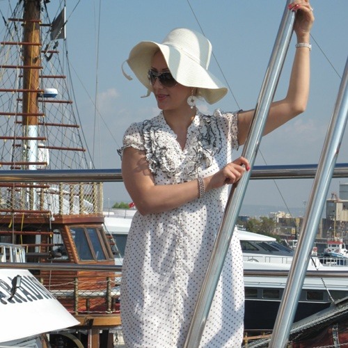 Stream Nooshafarin music | Listen to songs, albums, playlists for free ...