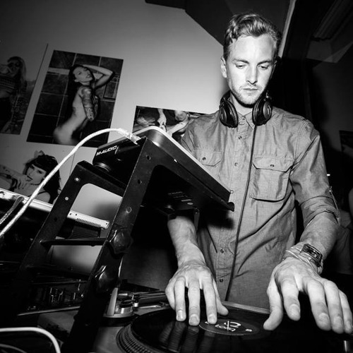 Stream JESSE SCOTT music | Listen to songs, albums, playlists for free ...