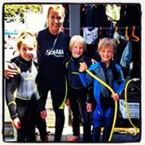 Stream Lara Cross music | Listen to songs, albums, playlists for free ...