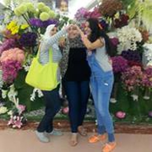 Stream Aliaa Mahmoud Ismail music | Listen to songs, albums, playlists ...