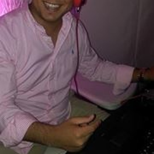 Stream Moises Leonardo Reynoso music | Listen to songs, albums ...