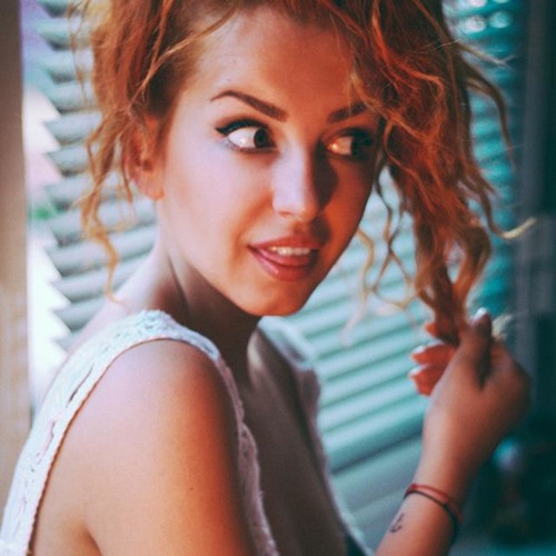 Stream Roxana Pop music | Listen to songs, albums, playlists for free on SoundCloud