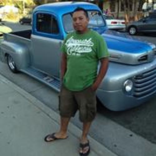 Stream Vic Vaz | Listen to Las mañanitas playlist online for free on ...