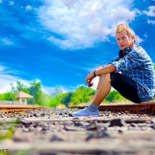 Stream Loland Official music | Listen to songs, albums, playlists for ...