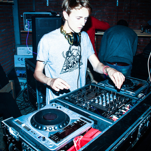 Stream Ben10 & SteeN - Midnight summer (Original Mix) by Ties van ...