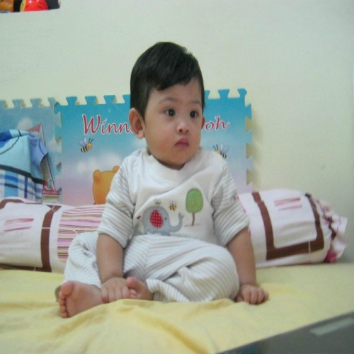 Stream buhay pamilya jollibee theme song intro :) at Hoàng Anh Gia Lai ...