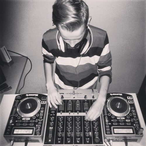 Stream DJ Maximum Mike - Live Mixtape Part 1 by Maximum Mike | Listen ...