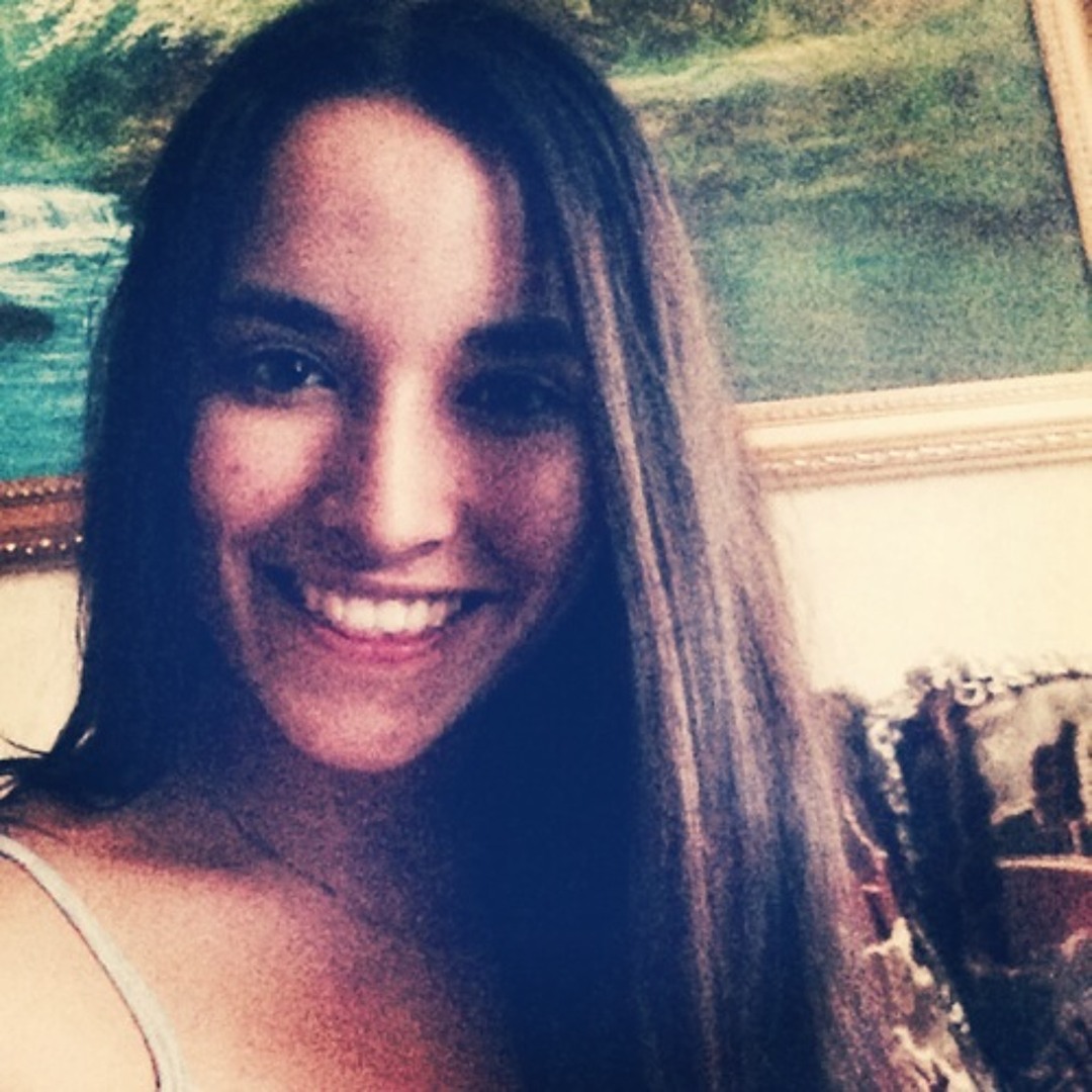 Geraldine Ruiz's Instagram, Twitter & Facebook on IDCrawl