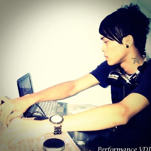 Stream Dj Gevino [SBD™] | Listen to Chicken King Dutch House Gevino ...