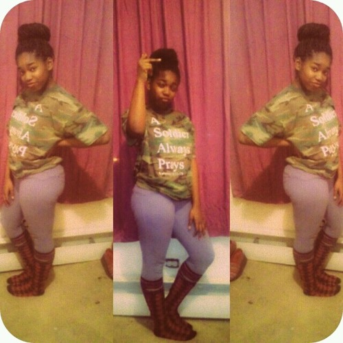 Stream Shes A Queen Music Listen To Songs Albums Playlists For Free