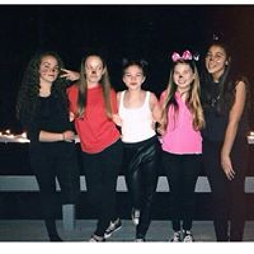 Stream Selena Lily Mendes music | Listen to songs, albums, playlists ...