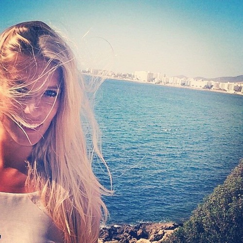 Stream Dena Dainah Nijsten music | Listen to songs, albums, playlists ...