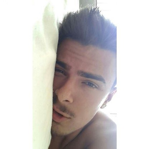 Stream Chandelier by Sia - Matty J Cover by immattyj | Listen online ...