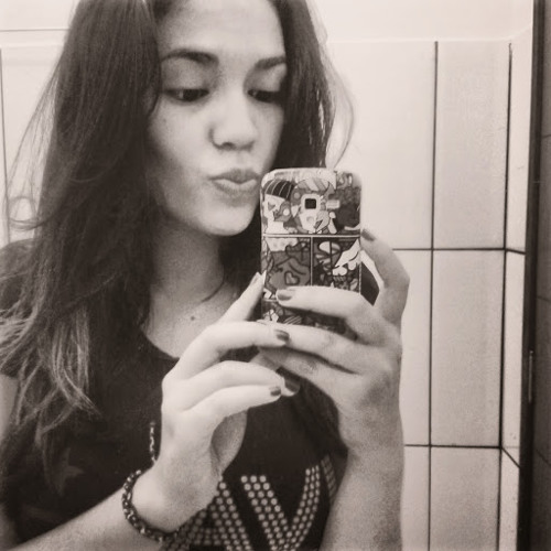 Stream Vitória Carline music | Listen to songs, albums, playlists for ...