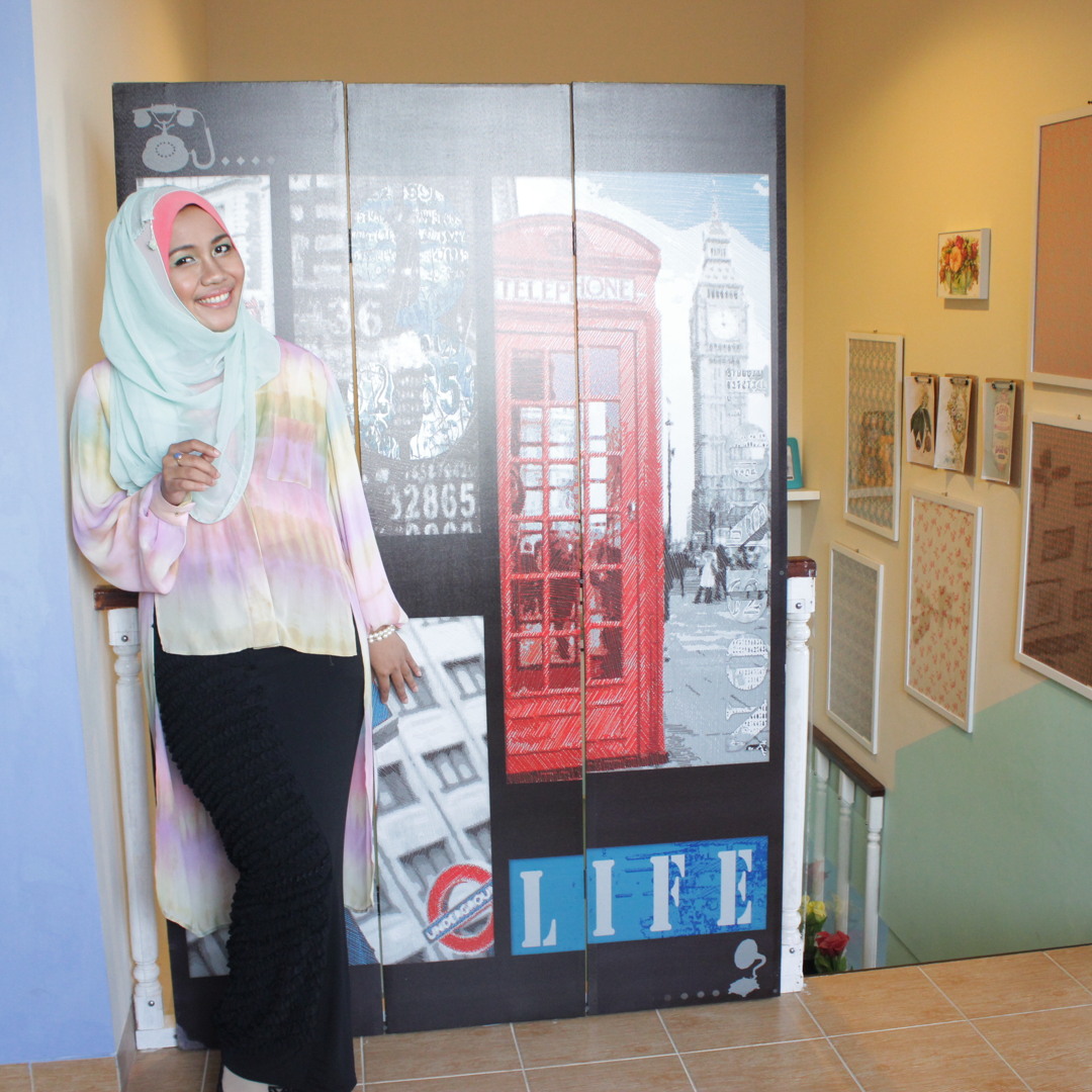 Stream Poem Reading (The Road Not Taken-Robert Frost) by Suci Lestari Yuana | Listen online for ...