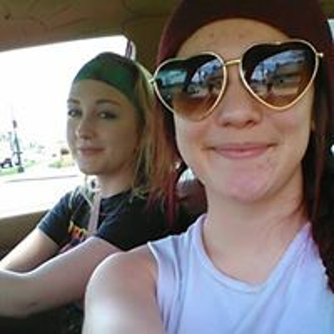 Melissa Dutton's Instagram, Twitter & Facebook on IDCrawl