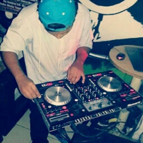 Stream DjGato Jonathan Falconí music | Listen to songs, albums ...