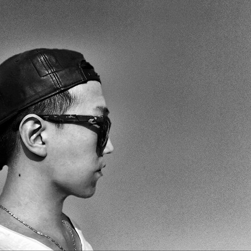 Stream WooZooBee music | Listen to songs, albums, playlists for free on ...