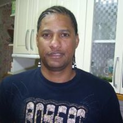 Stream Robert Comas | Listen to esos celos david cada playlist online ...