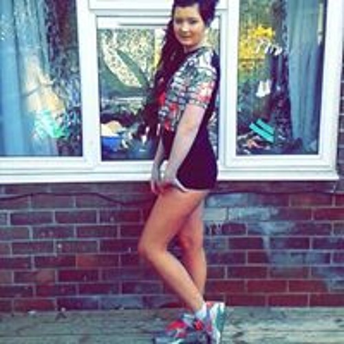 Stream Chloe-Leigh Nicholson music | Listen to songs, albums, playlists ...