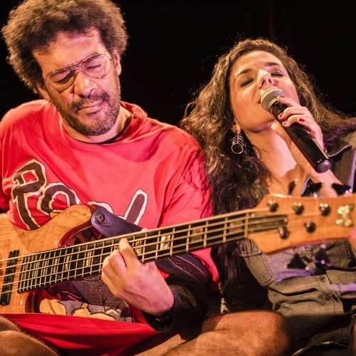 Stream Baixo e Fêmea music | Listen to songs, albums, playlists for ...