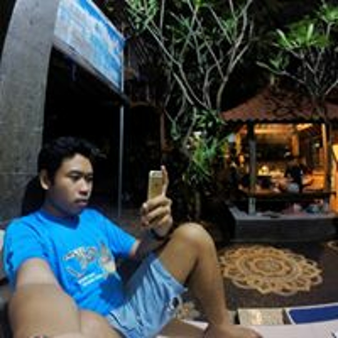 Stream FUNKOT DISKOTIK NEW STAR BALI - DJ DELON by Raka Dewantara ...