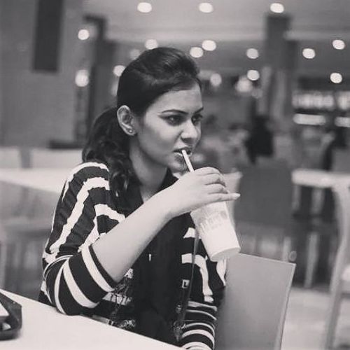 Stream Iqra Gulzar Siddiqui music | Listen to songs, albums, playlists ...