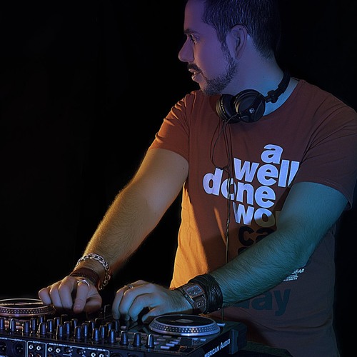 Stream Dj Akiles_oficial music | Listen to songs, albums, playlists for ...