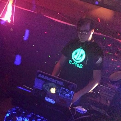 Stream Siri is beginning to feel like a rap god. by Chris DeMott ...