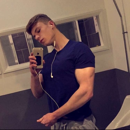 Stream Elliot Machin | Listen to Eminem Chiller playlist online for ...