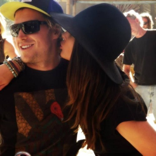 Stream Alexandra Dash 1 music | Listen to songs, albums, playlists for ...